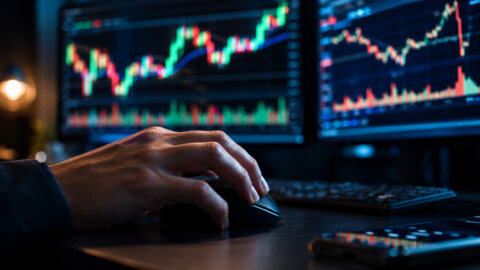 What Is Crypto Day Trading and How To Do It? A Beginner’s Guide